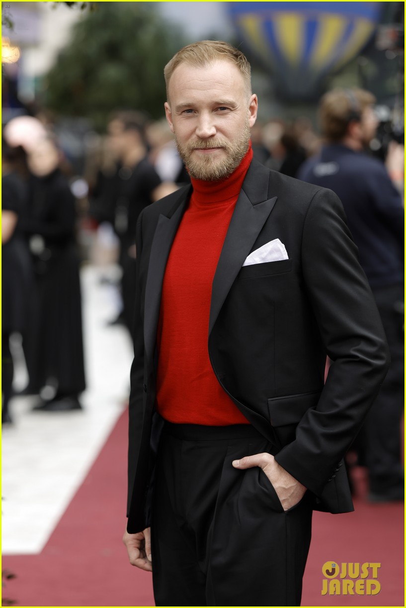 Nicola Coughlan & Luke Newton Attend 'Bridgerton' Season 3 Part 2 ...