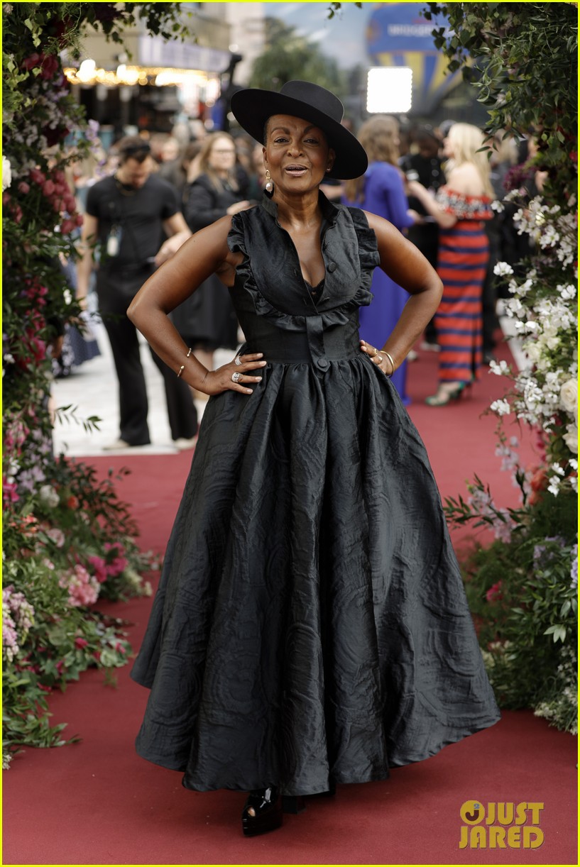 Nicola Coughlan & Luke Newton Attend 'Bridgerton' Season 3 Part 2 ...