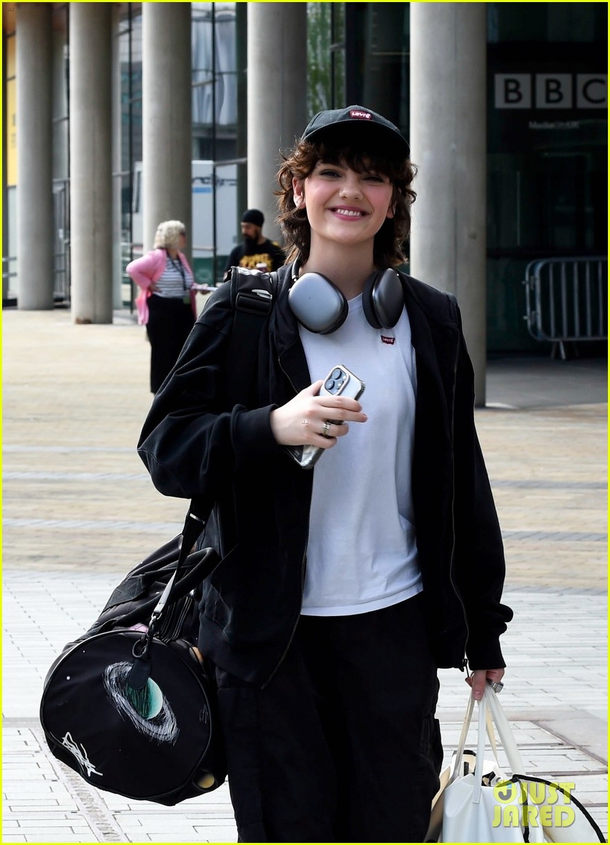 'Geek Girl' Star Emily Carey Rocks Natural Curly Hair in New Candid ...