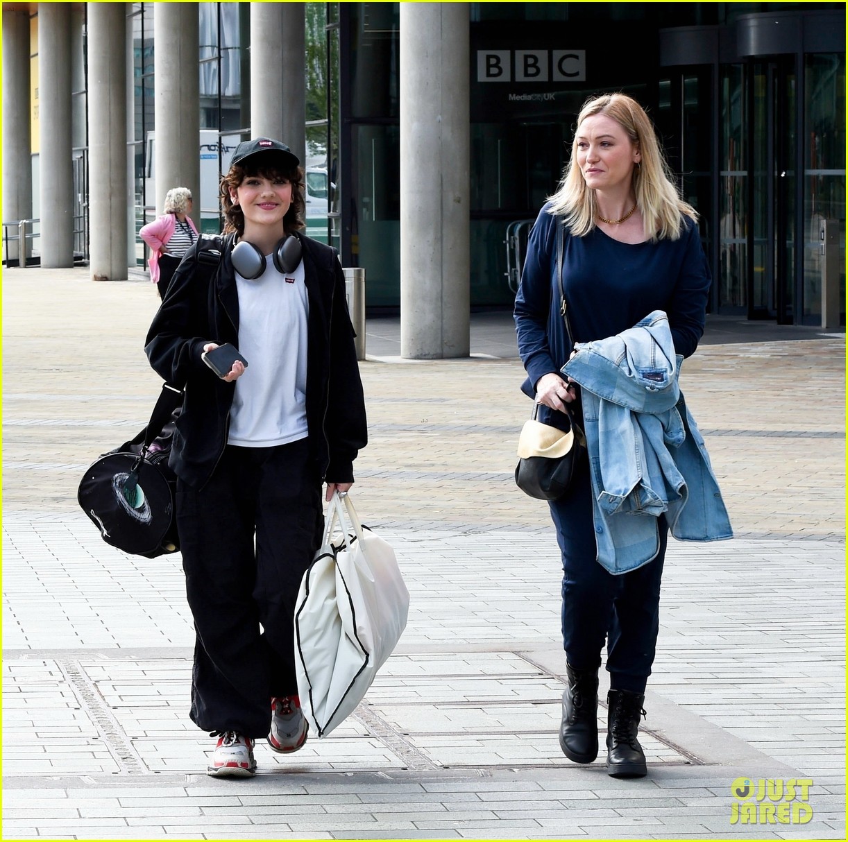 'Geek Girl' Star Emily Carey Rocks Natural Curly Hair in New Candid ...