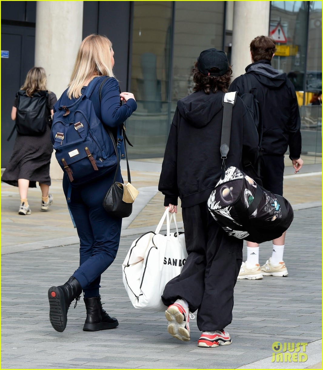 'Geek Girl' Star Emily Carey Rocks Natural Curly Hair in New Candid ...