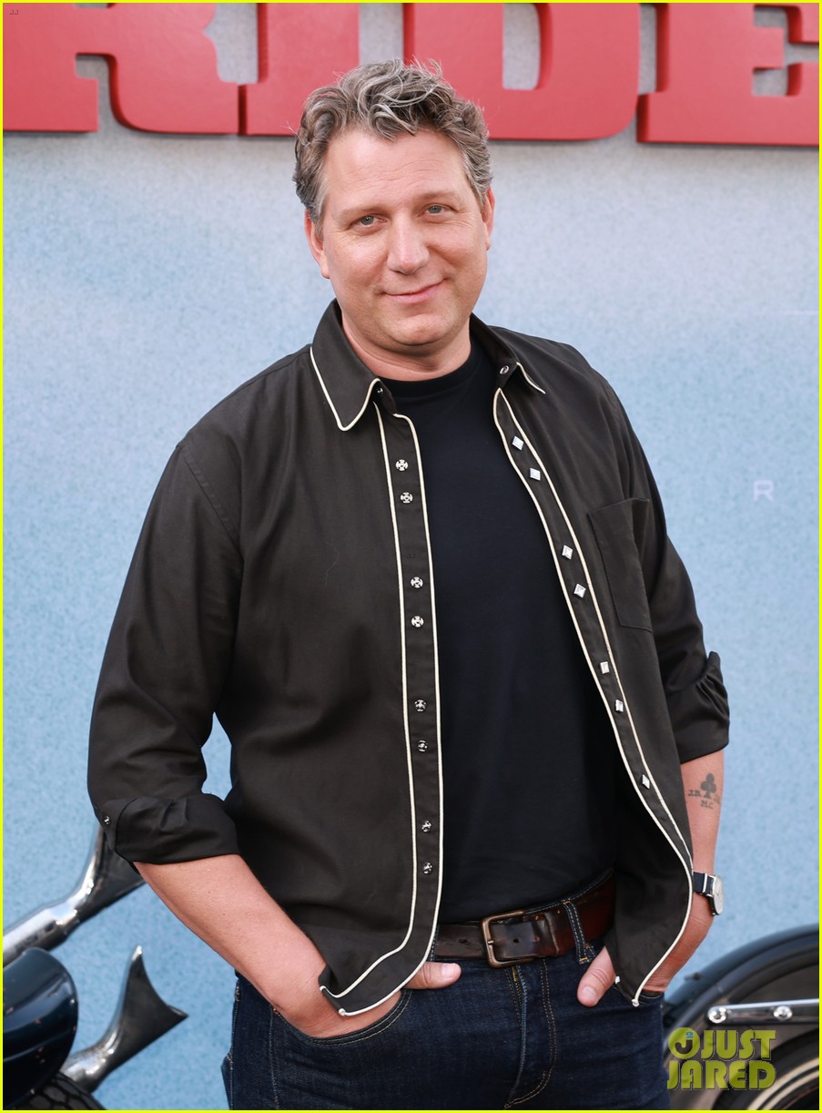 Austin Butler & 'Bikeriders' Cast Meet Cher at L.A. Premiere!: Photo ...