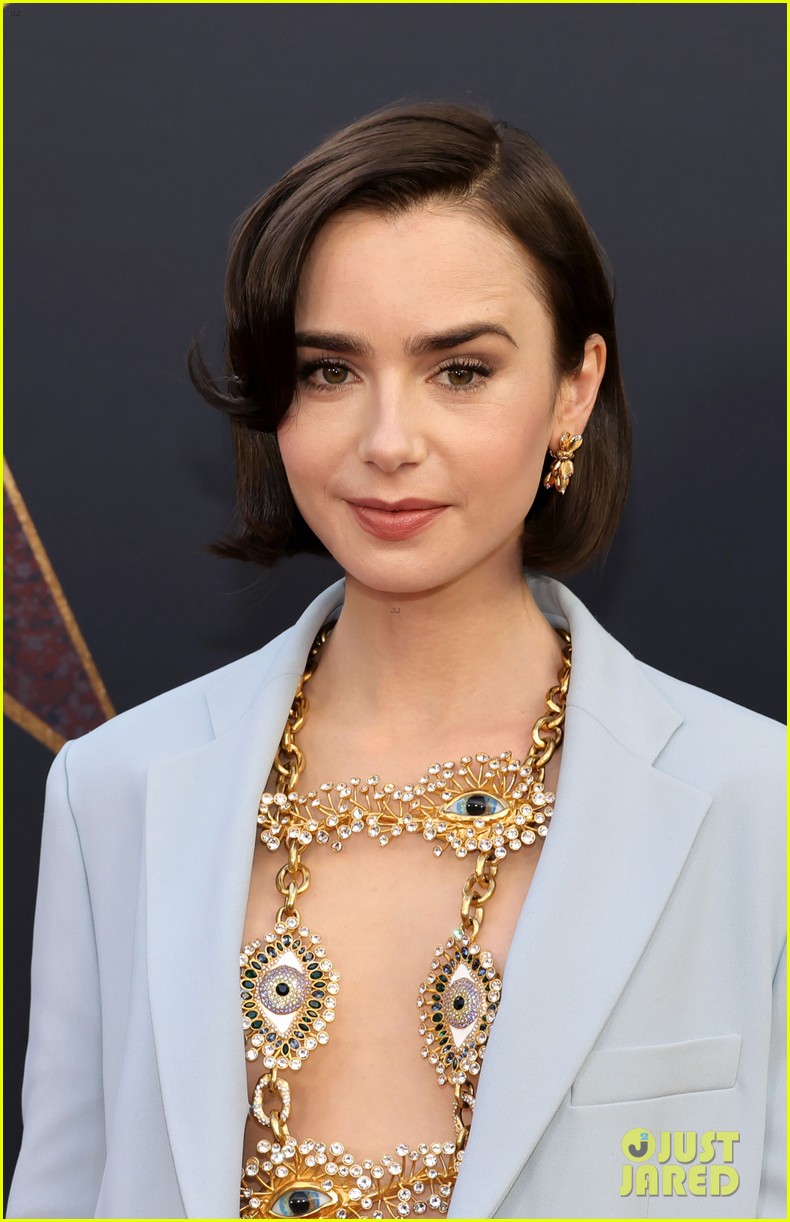 Lily Collins Enters a 'New Hair Era,' Debuts Shorter 'Do That She ...