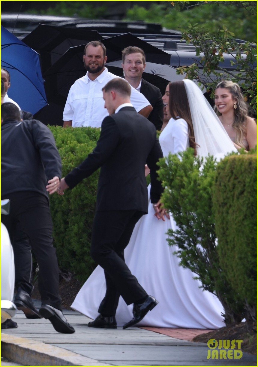 Olivia Culpo & Christian McCaffrey Get Married in Rhode Island - See ...