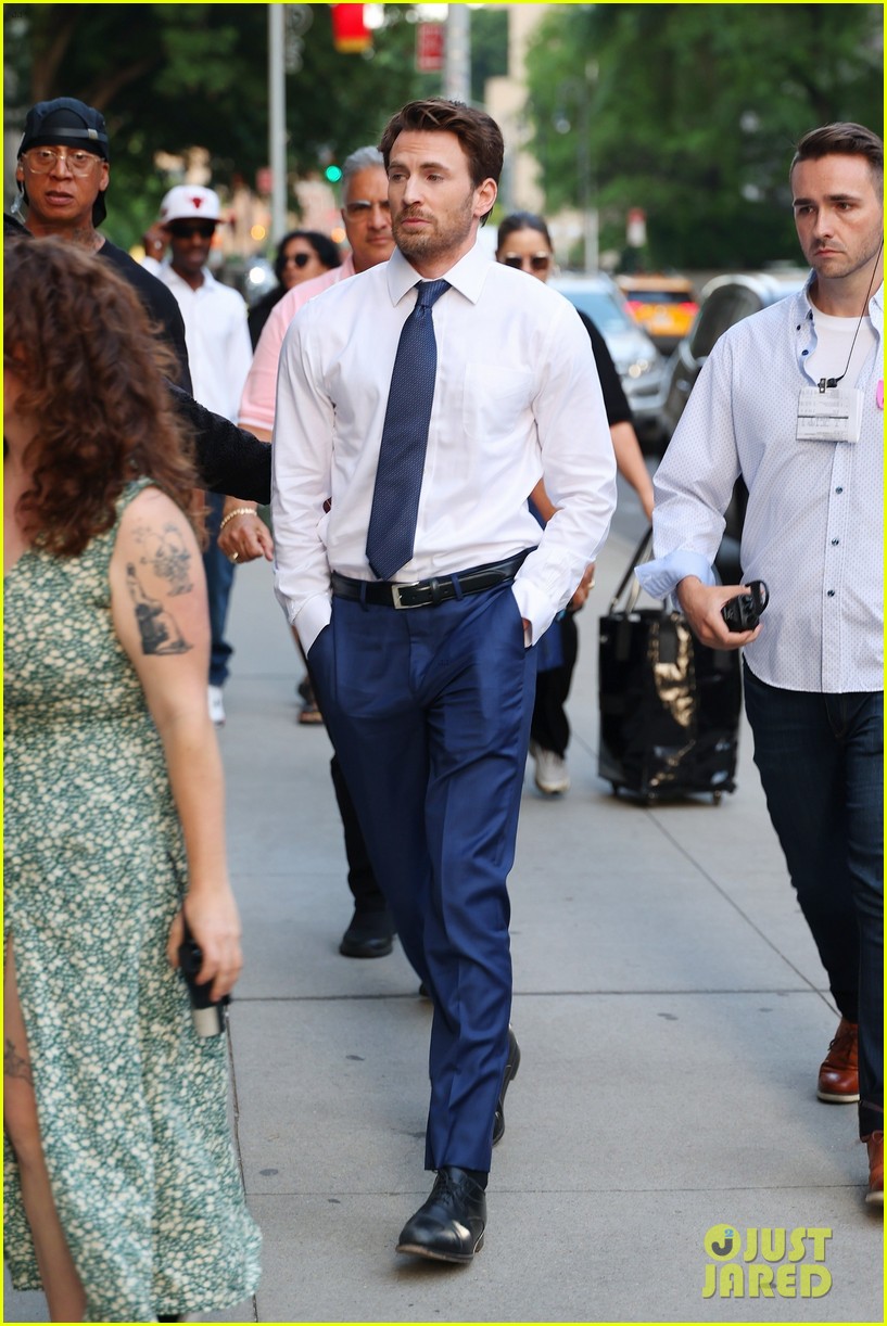 Dakota Johnson & Chris Evans Film Scenes for 'Materialists' at County Clerk's Office: Photo ...