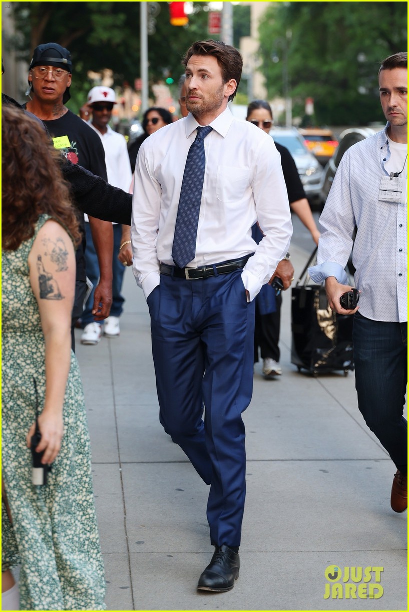 Dakota Johnson & Chris Evans Film Scenes for 'Materialists' at County Clerk's Office: Photo ...