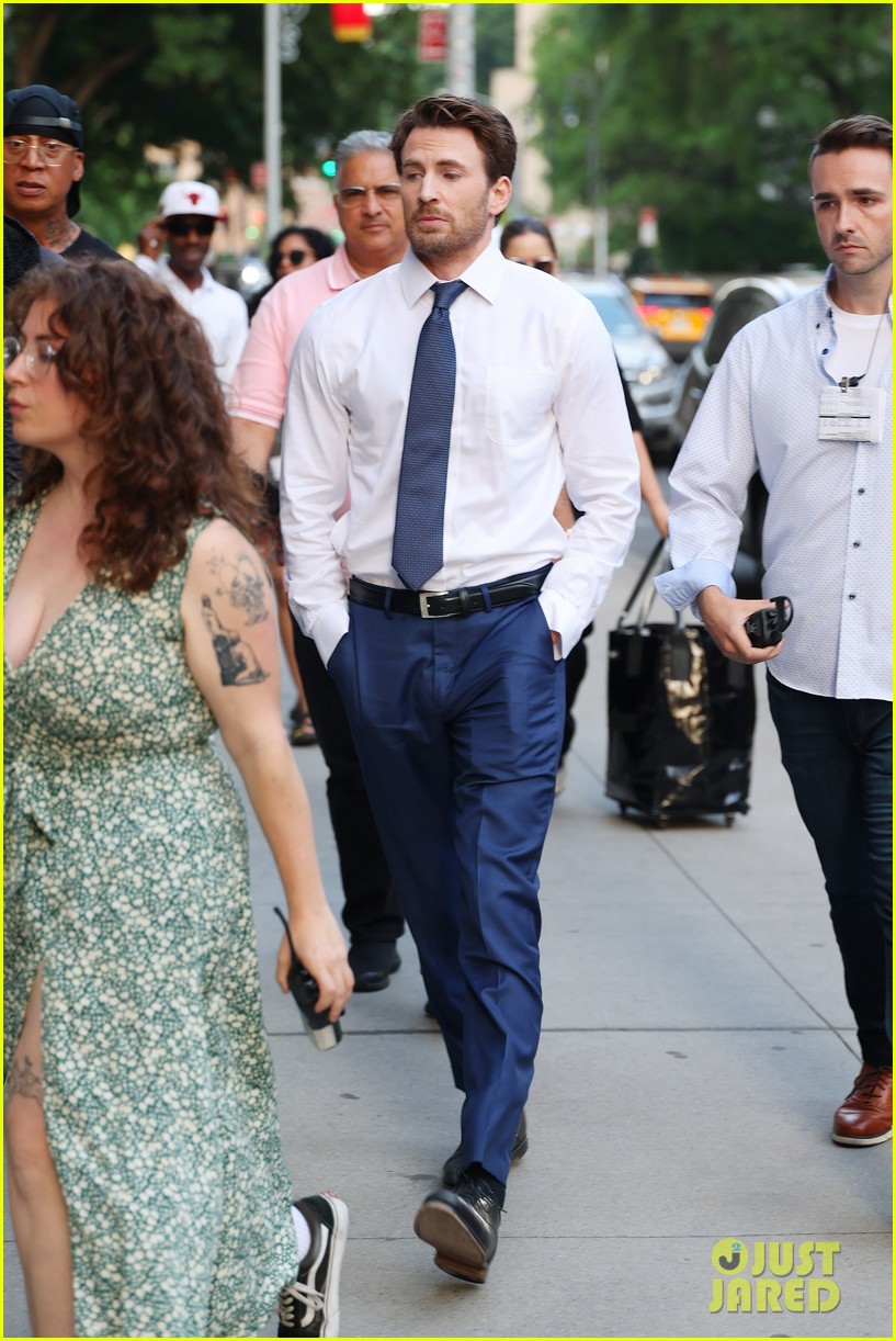 Dakota Johnson & Chris Evans Film Scenes for 'Materialists' at County Clerk's Office: Photo ...