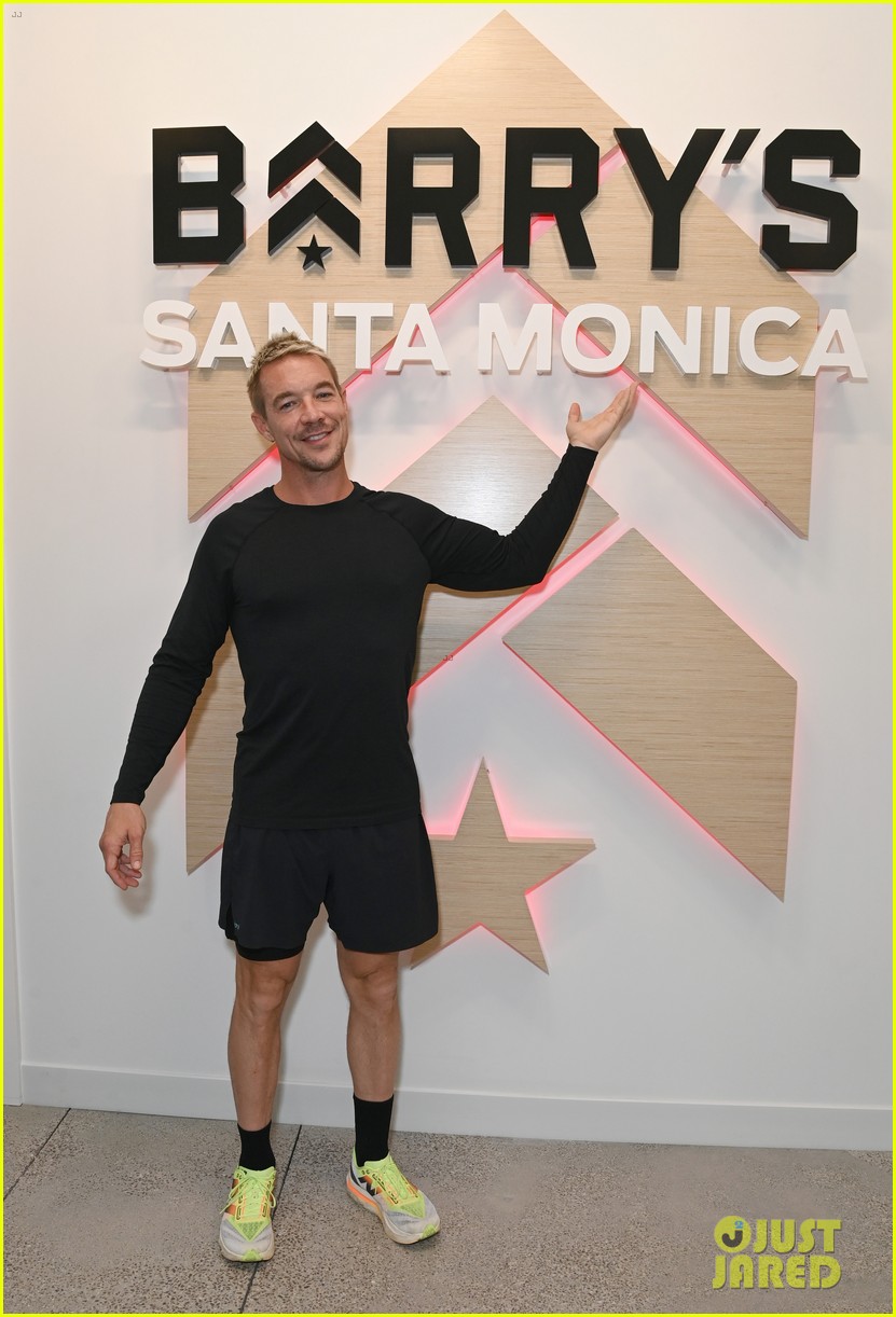 Diplo Takes Off His Shirt, Looks Seriously Ripped While Hosting Barry's ...