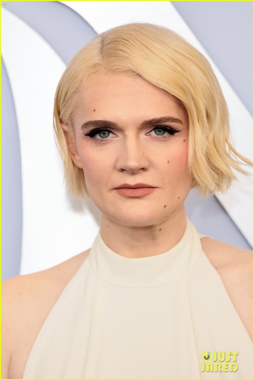 Eddie Redmayne & Gayle Rankin Bring Cabaret's Kit Kat Club to the Tony ...