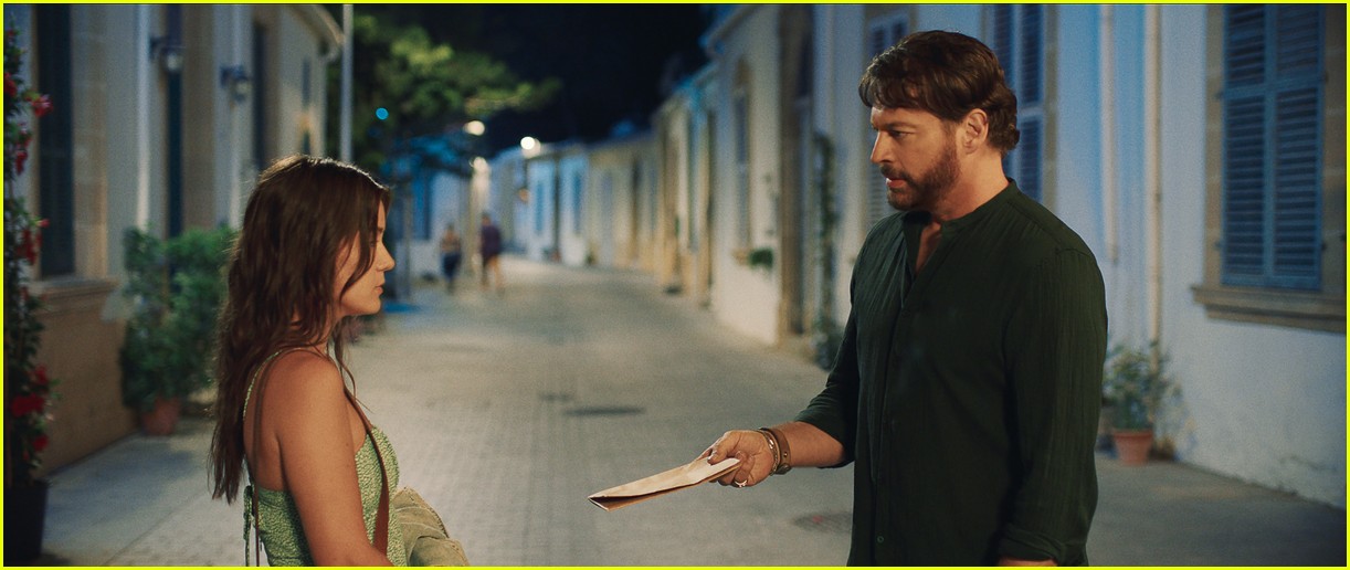 Harry Connick, Jr. Stars In Netflix's New Movie 'Find Me Falling ...