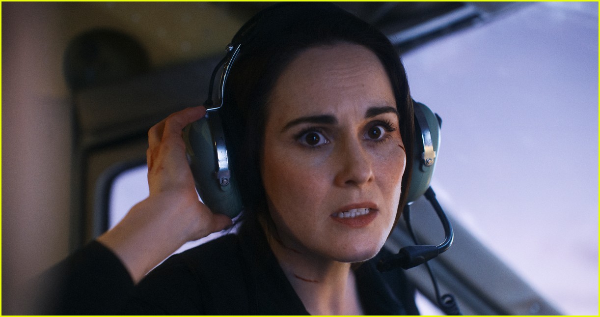 Mark Wahlberg Goes Bald in 'Flight Risk' Trailer, Reveals He Really ...