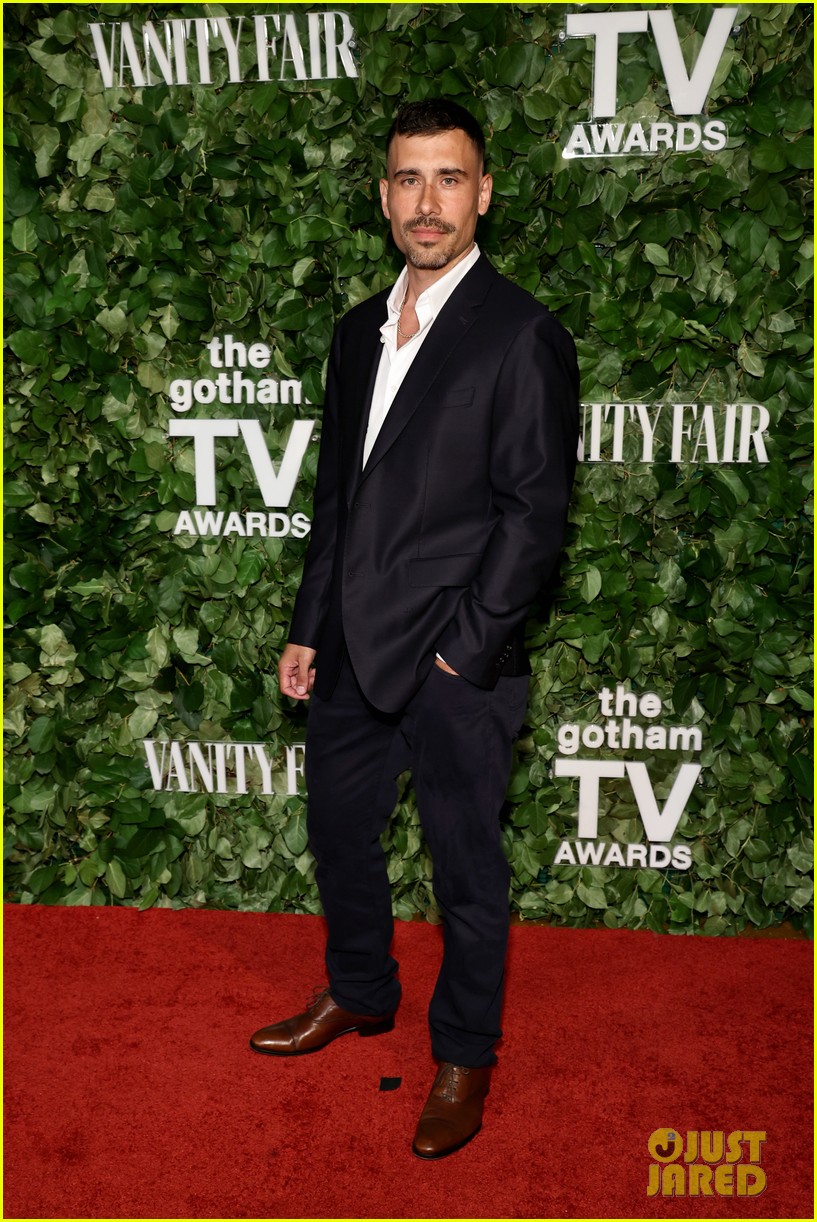 Mariska Hargitay, Riley Keough, Kristen Wiig, & More Step Out for ...