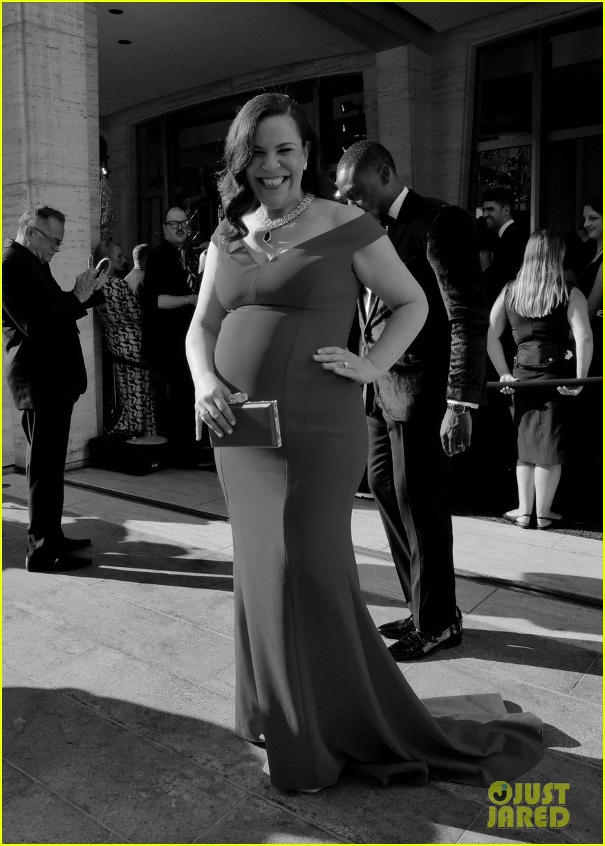 Jonathan Groff & Pregnant Lindsay Mendez Share Sweet Moment on Tony ...