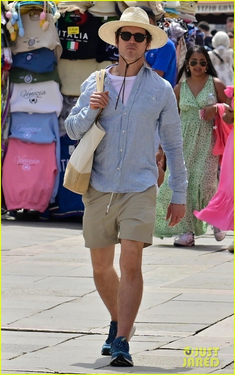 Matt Bomer & Husband Simon Halls Go Sightseeing During Romantic Vacation in Venice: Photo ...