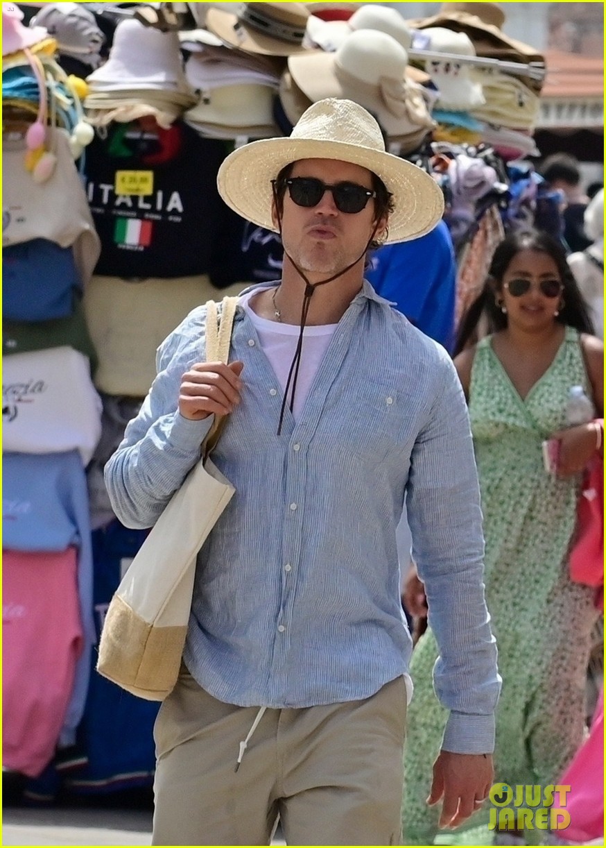 Matt Bomer & Husband Simon Halls Go Sightseeing During Romantic Vacation in Venice: Photo ...