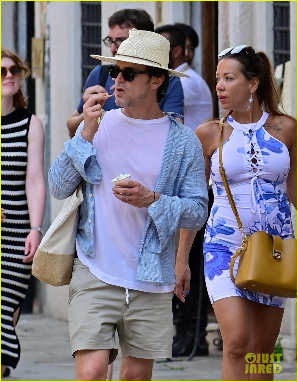 Matt Bomer & Husband Simon Halls Go Sightseeing During Romantic Vacation in Venice: Photo ...
