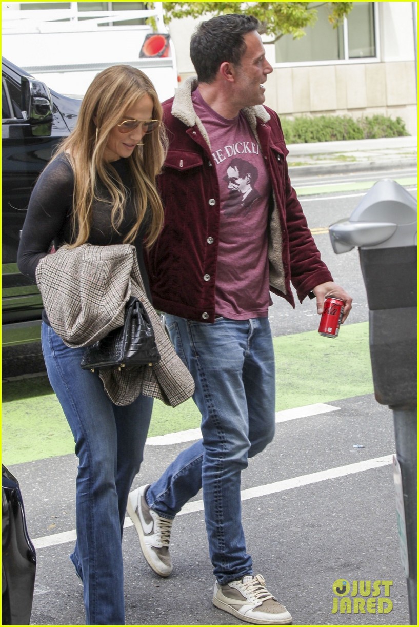 Jennifer Lopez Joins Husband Ben Affleck & Mother-In-Law Christine ...