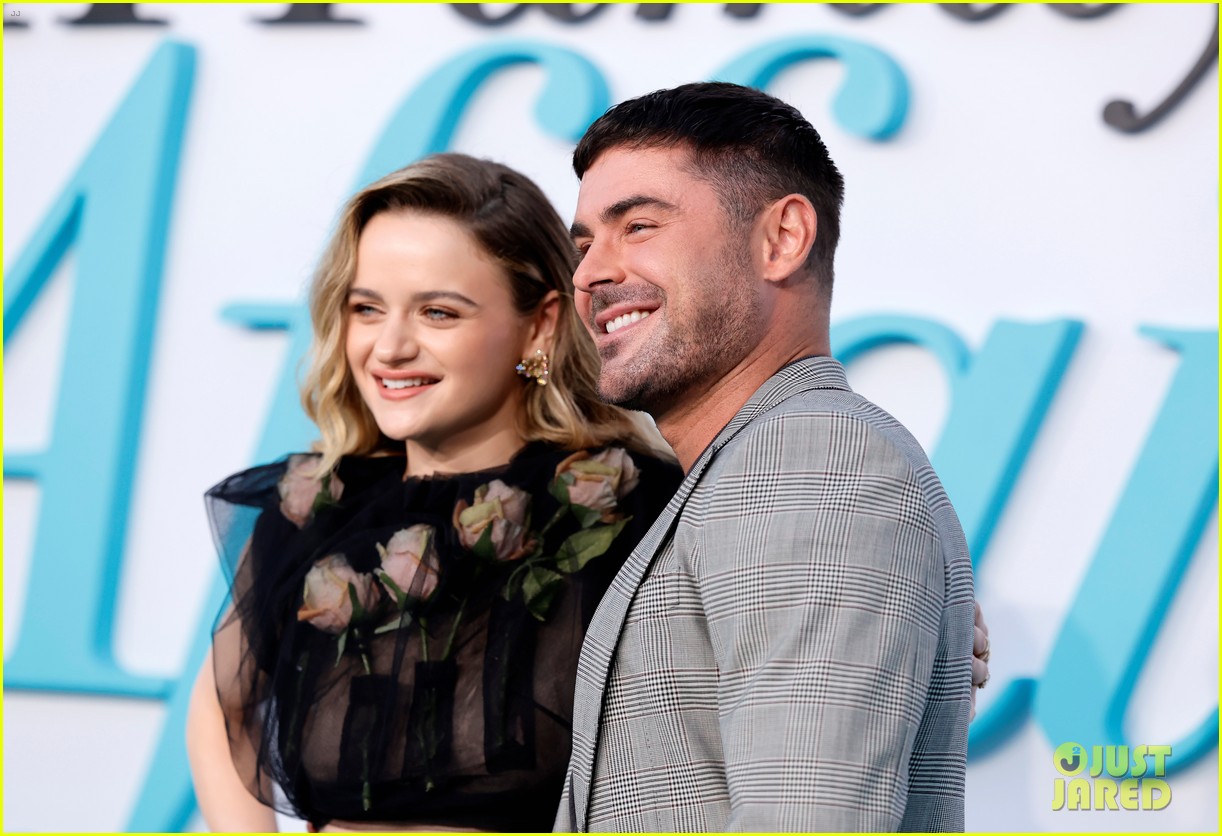 Nicole Kidman & Zac Efron Sandwich In Joey King at 'A Family Affair ...