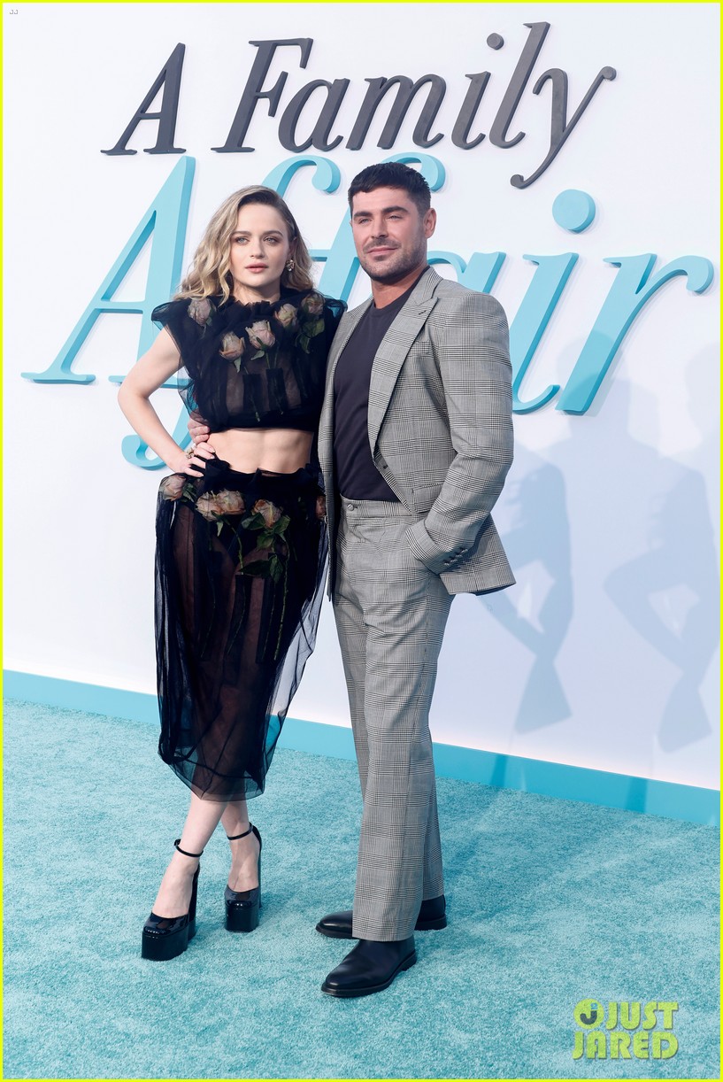 Nicole Kidman & Zac Efron Sandwich In Joey King at 'A Family Affair ...