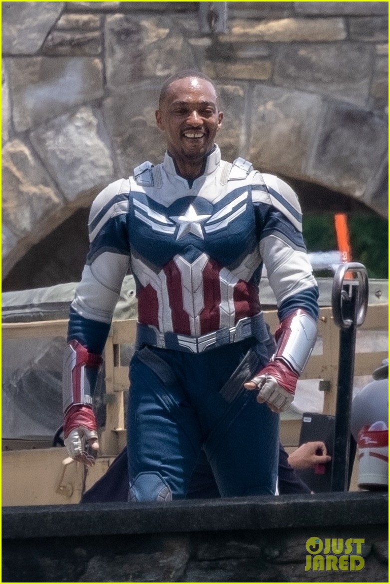 Anthony Mackie Suits Up on Set While Filming 'Captain America: Brave New World' Re-Shots in ...