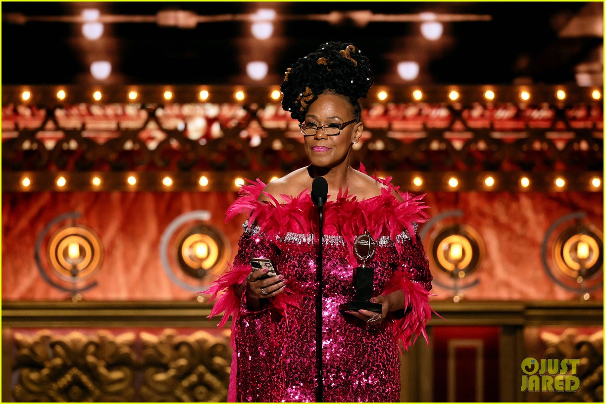 Hell's Kitchen's Maleah Joi Moon & Kecia Lewis Win First Tonys, Give ...