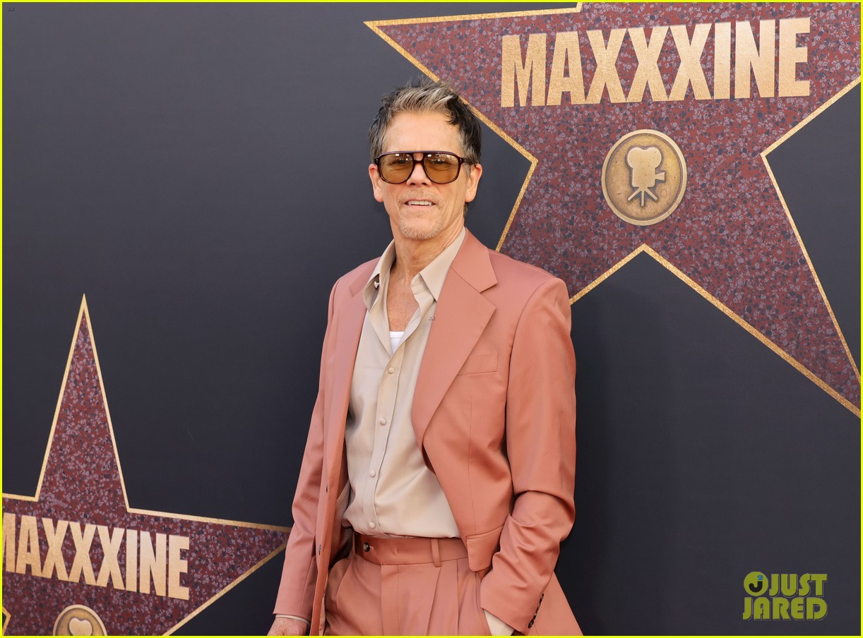 Halsey Wows in Revealing Gold Dress at 'MaXXXine' L.A. Premiere with ...