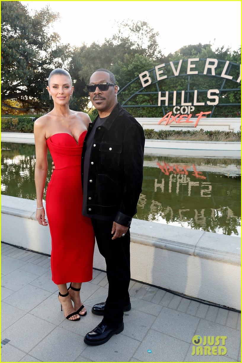 Eddie Murphy Gets Support From Partner Paige Butcher & His Daughters at ...