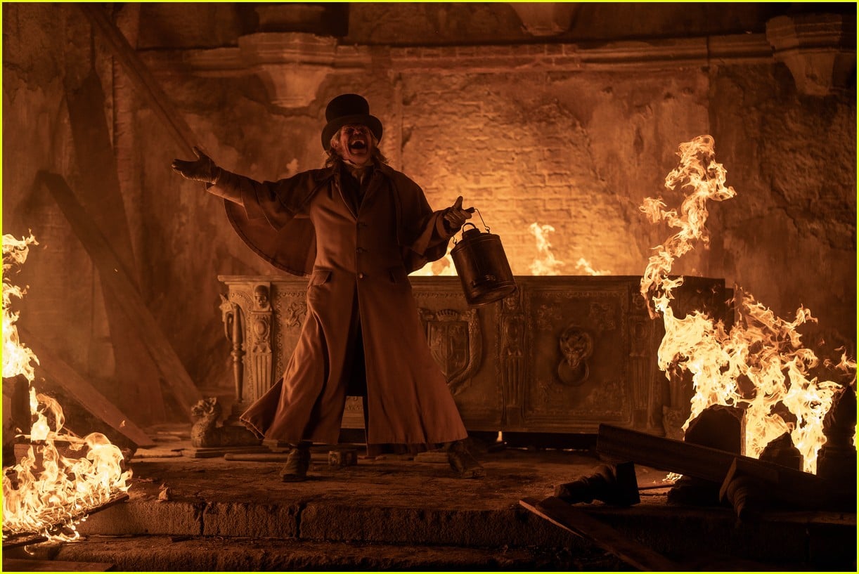 'Nosferatu' Teaser Trailer Gives First Glimpse at Bill Skarsgard's ...