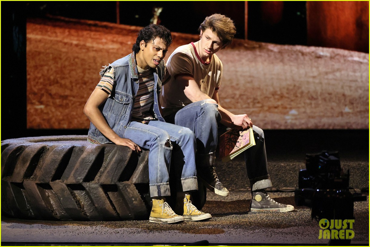 'The Outsiders' Get Drenched & Dirty During Incredible Tony Awards ...