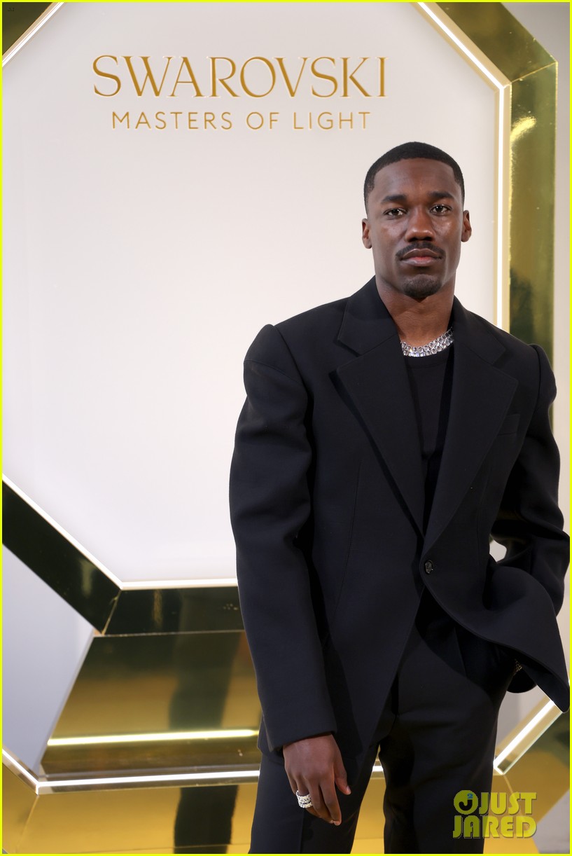 Gwyneth Paltrow, Jessica Alba, & More Arrive in Style for Swarovski ...