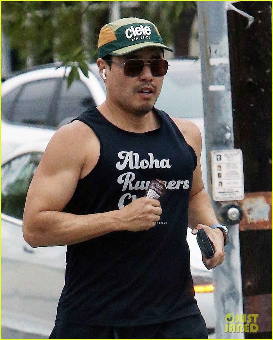 Randall Park Shows Off His Muscles During a Run in Studio City: Photo 5047996 | Photos | Just ...