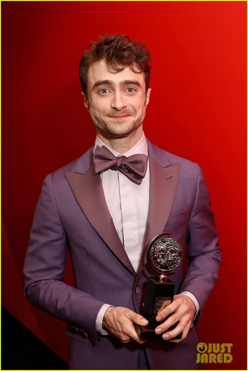 Daniel Radcliffe Wins First Tony Award, Performs 'Opening Doors' Live ...