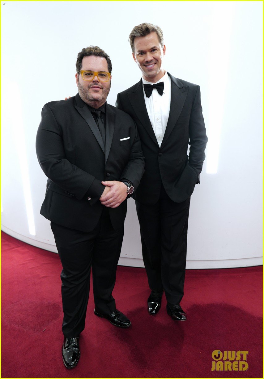 Andrew Rannells Reveals Shocking Broadway News at Tony Awards, Drops ...