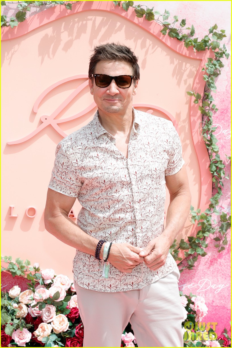 Jeremy Renner Celebrates National Rosé Day with His Sister Nicky: Photo ...