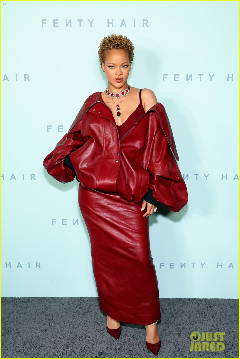 Rihanna Flaunts Natural Hair Again for Fenty Hair Launch Event in L.A ...