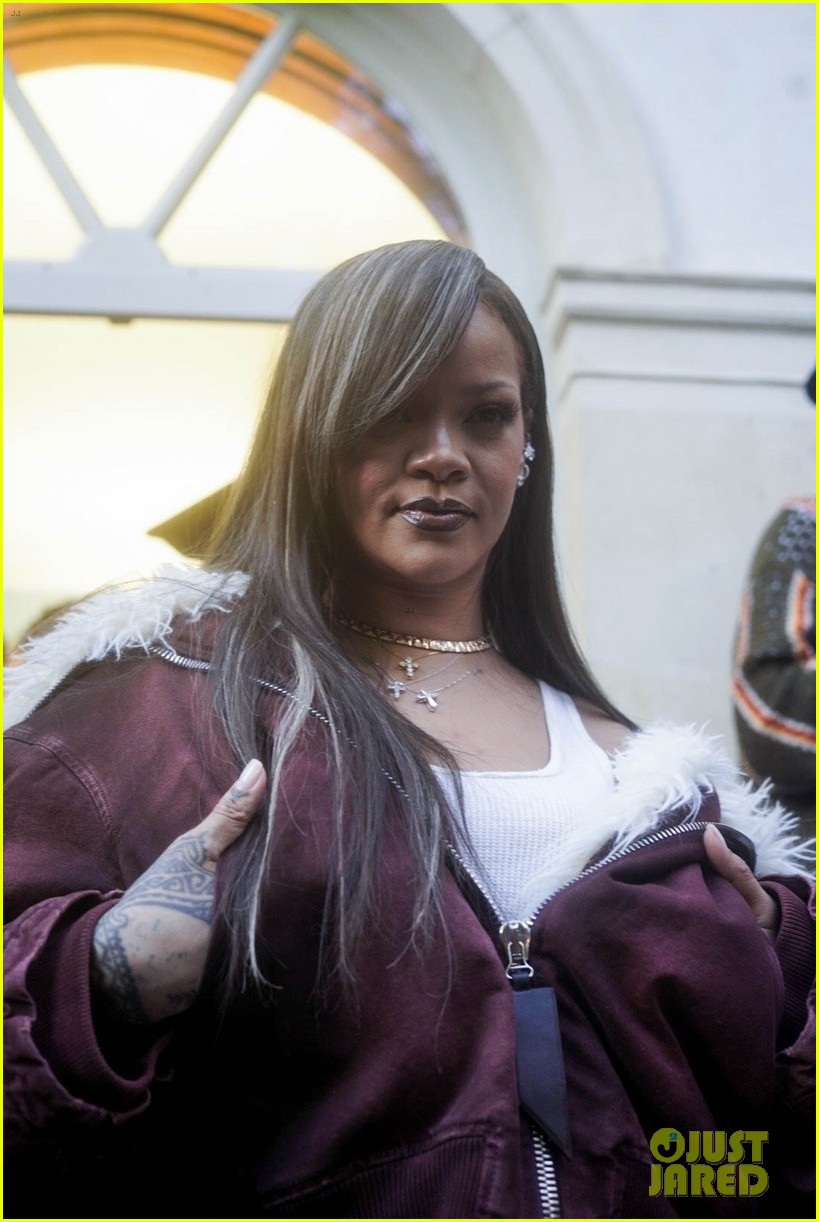 Rihanna Supports A$AP Rocky at His Paris Fashion Week Show, Debuts New ...