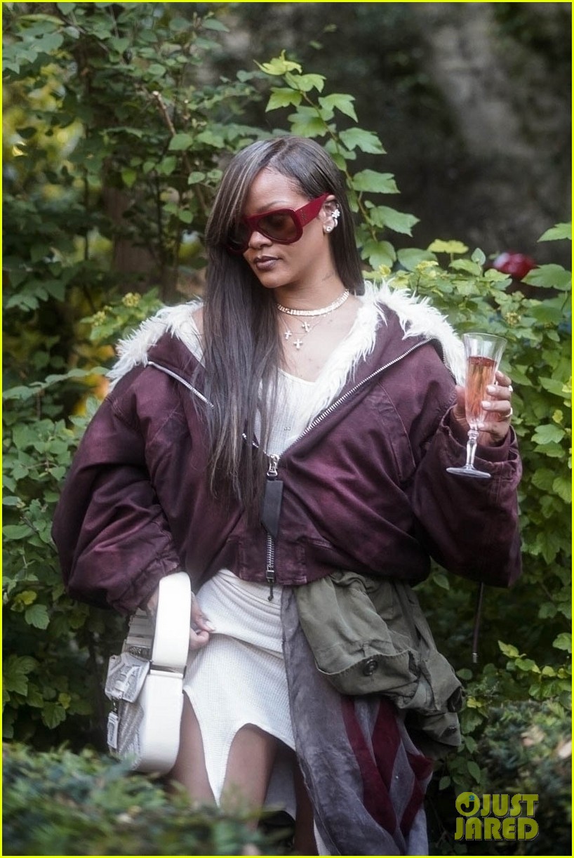 Rihanna Supports A$AP Rocky at His Paris Fashion Week Show, Debuts New ...