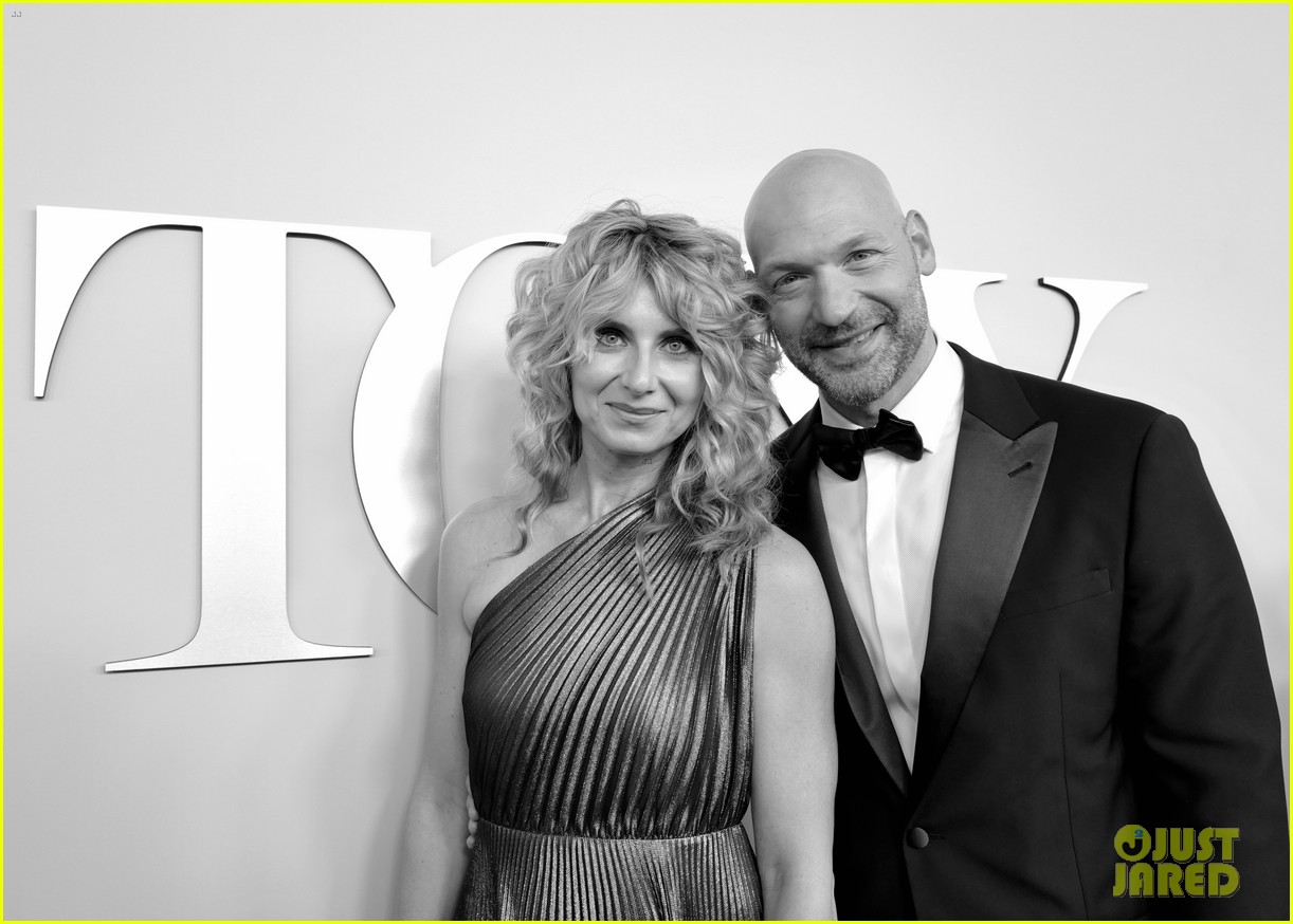 Sarah Paulson, Corey Stoll & Elle Fanning Rep 'Appropriate' at Tony ...