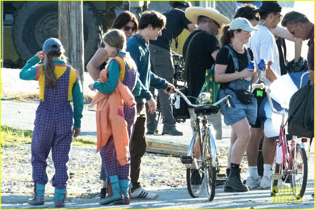 'Stranger Things' Season 5 Set Photos Show Finn Wolfhard & Noah Schnapp ...