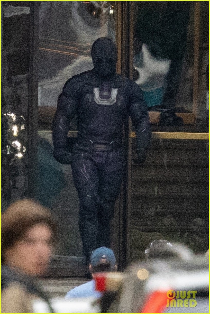 'Superman' Arrest Scene Set Photos: The Engineer & Rick Flag Sr. Also ...