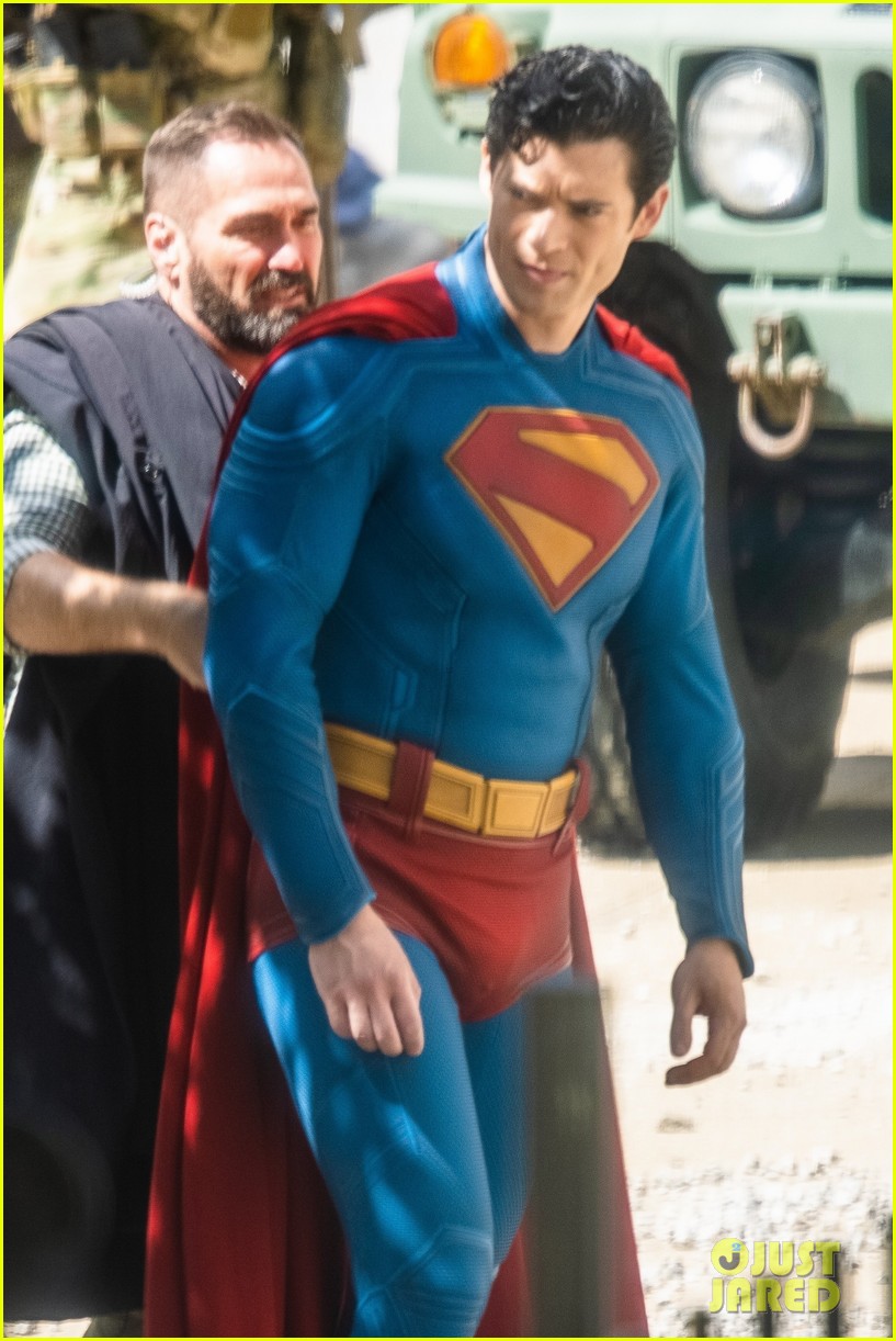 'Superman' Set Photos Show David Corenswet's Superhero & Edi Gathegi's ...
