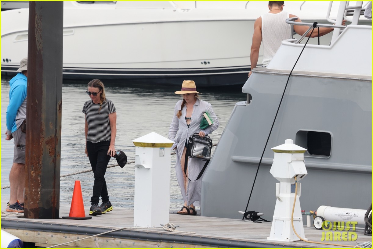 Amy Adams Films 'At the Sea' on a Yacht Alongside Model Davide Gianni ...