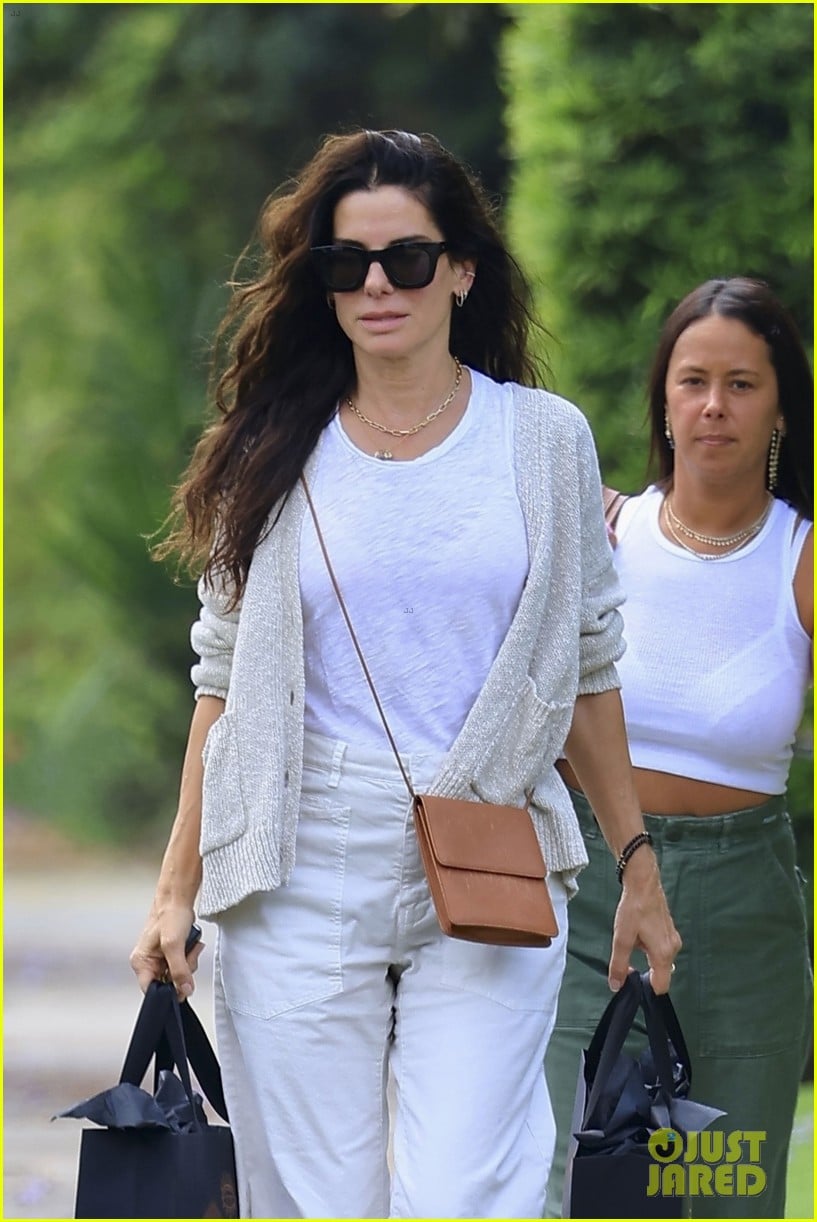 Sandra Bullock Is Glowing & Full of Smiles in New Sighting Ahead of ...