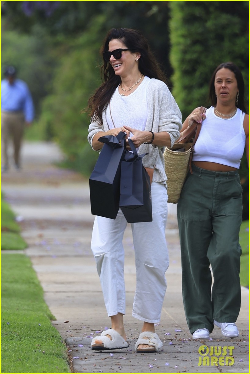 Sandra Bullock Is Glowing & Full of Smiles in New Sighting Ahead of ...