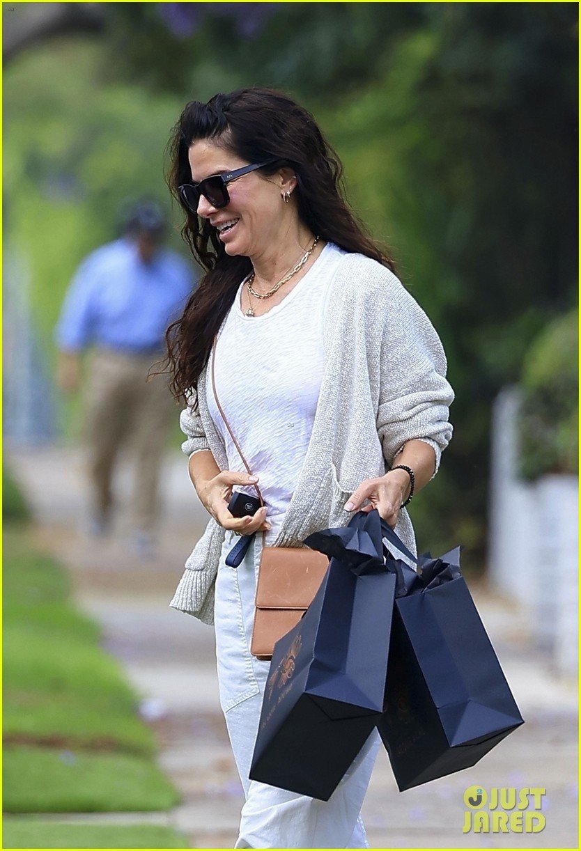 Sandra Bullock Is Glowing & Full of Smiles in New Sighting Ahead of ...
