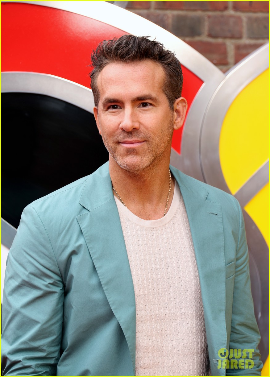 Ryan Reynolds & Hugh Jackman Bring Dogpool Actor Along to 'Deadpool ...