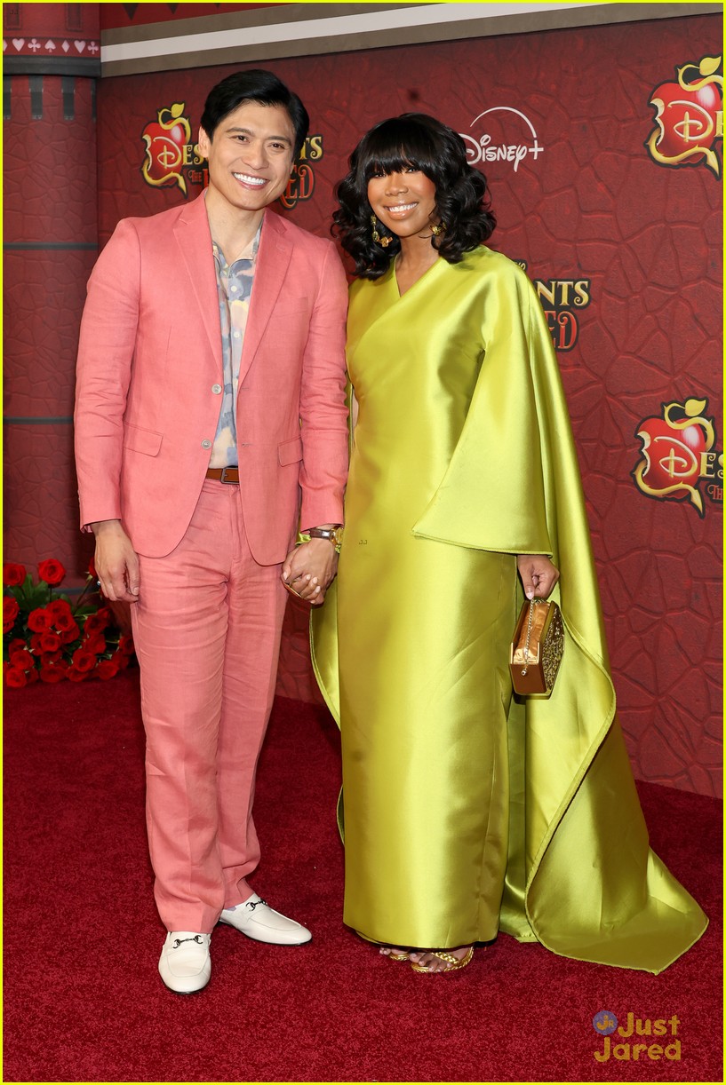 Cinderella's Brandy & Paolo Montalban Reunite at 'Descendants: The Rise ...