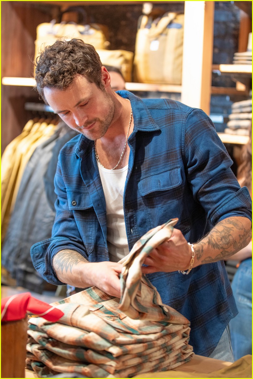 Dylan Efron Makes First Appearance After Wrapping 'The Traitors ...