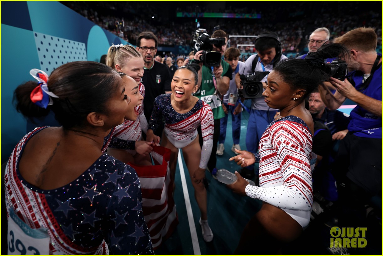 Team USA Wins Gold at Women's Gymnastics Team Final, Simone Biles ...