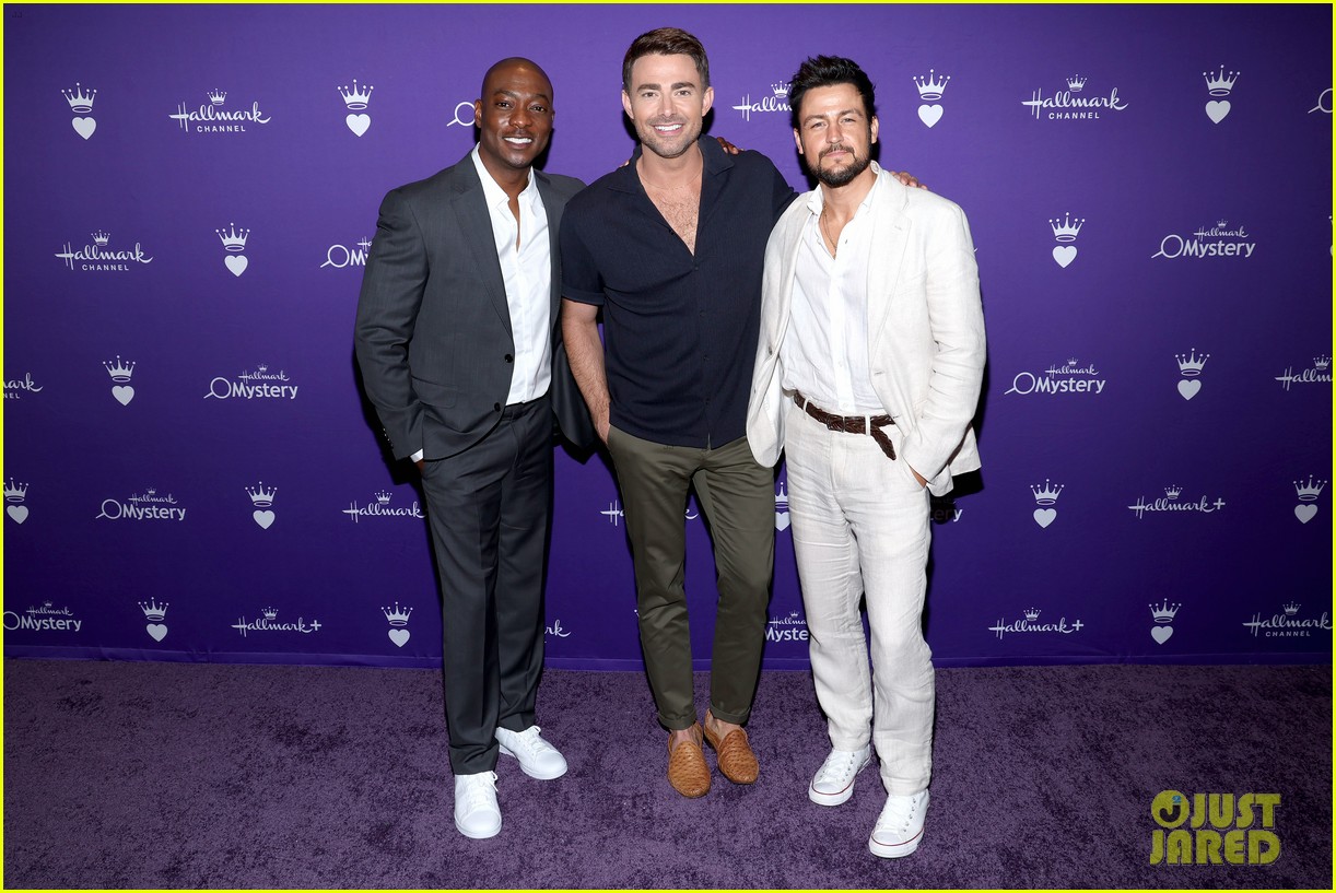 Hunter King & Tyler Hynes Promote Hallmark's NFL Christmas Movie at TCA ...